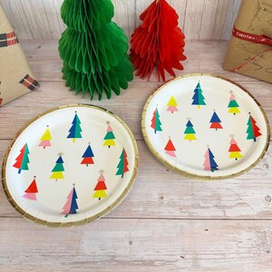 8 Christmas Tree Round 9 Dinner Plates, Festive Paper Party Plates ...