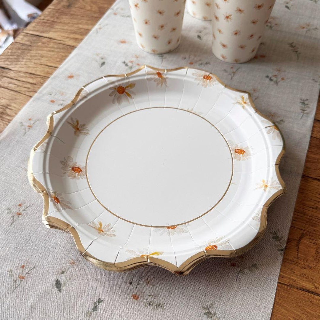 8 Daisy Flower Paper Plates, Daisy Party Tableware, Floral Disposable ...