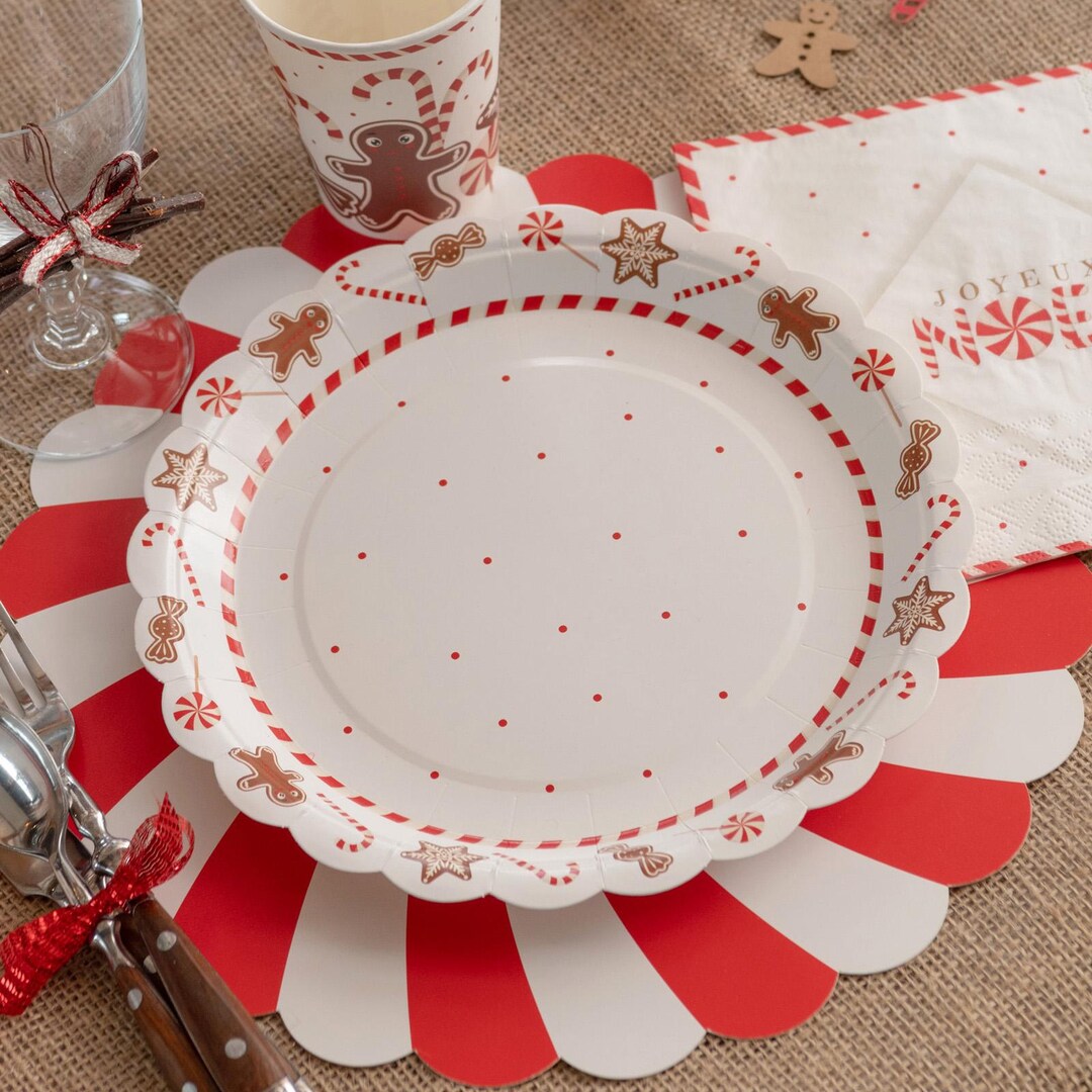 10 Festive Disposable Red and White Paper Plates, Christmas and Holiday ...