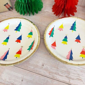 8 Christmas Tree Round 9 Dinner Plates, Festive Paper Party Plates ...
