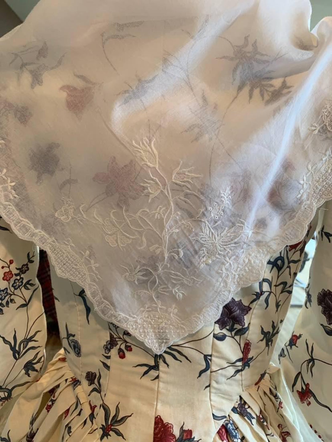 Fichu - Scarf - Embroidery Pattern - Based on V and A Museum Extant ...