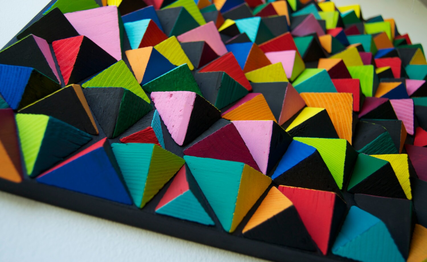 Tetra / 3 Sides Wood Wall Art / 3D Pyramids Mosaic in Rainbow Colours ...