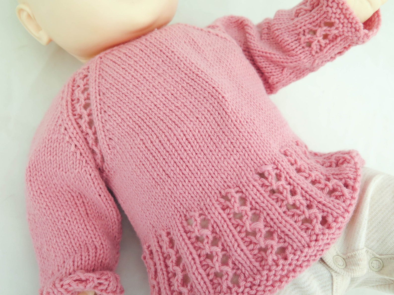 Lace Raglan Pullover Knitting Pattern: Seamless Top-down Sweater (6 ...
