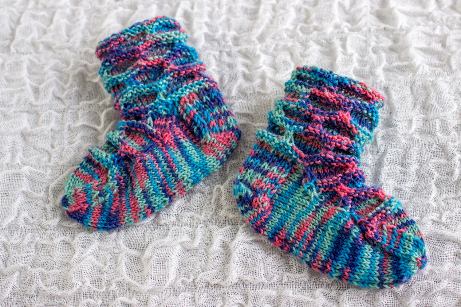 KNITTING PATTERN Baby Socks Circle Socks Cute Baby - Etsy
