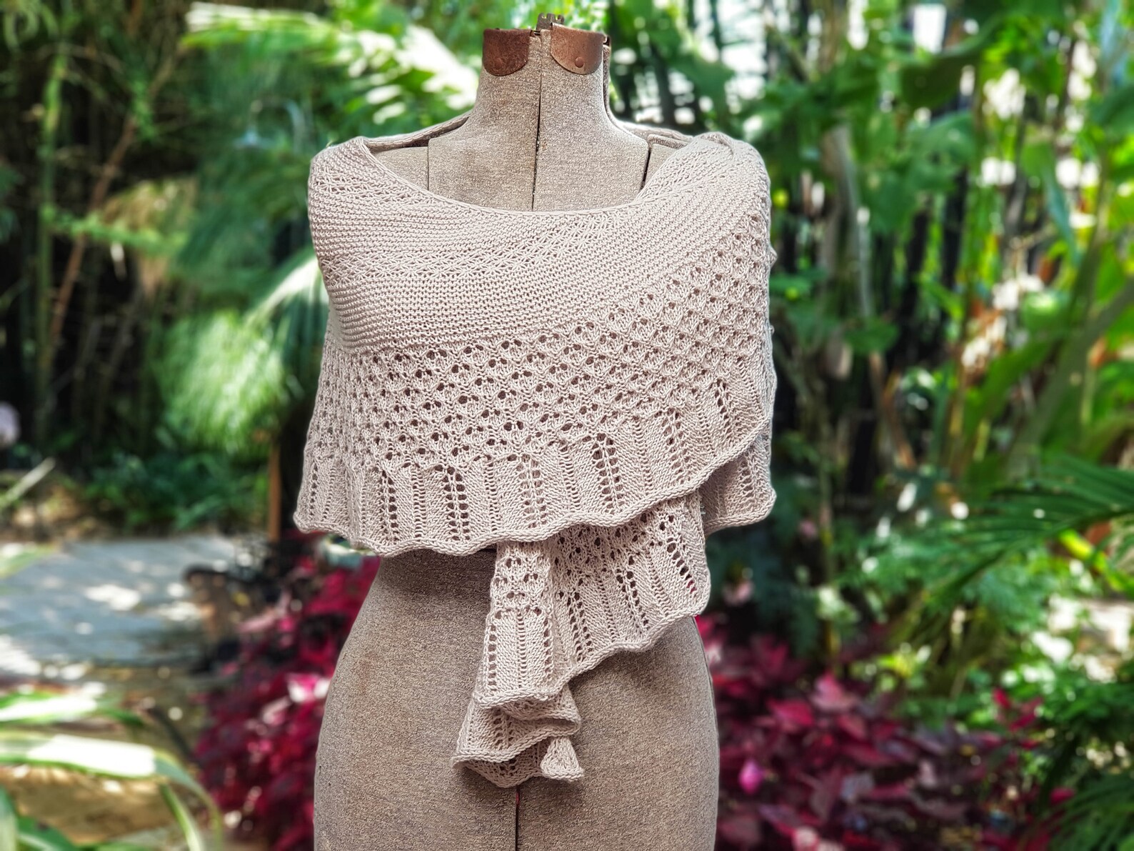 KNITTING PATTERN in Your Eyes Shawl Eyelet Lace Shawl | Etsy