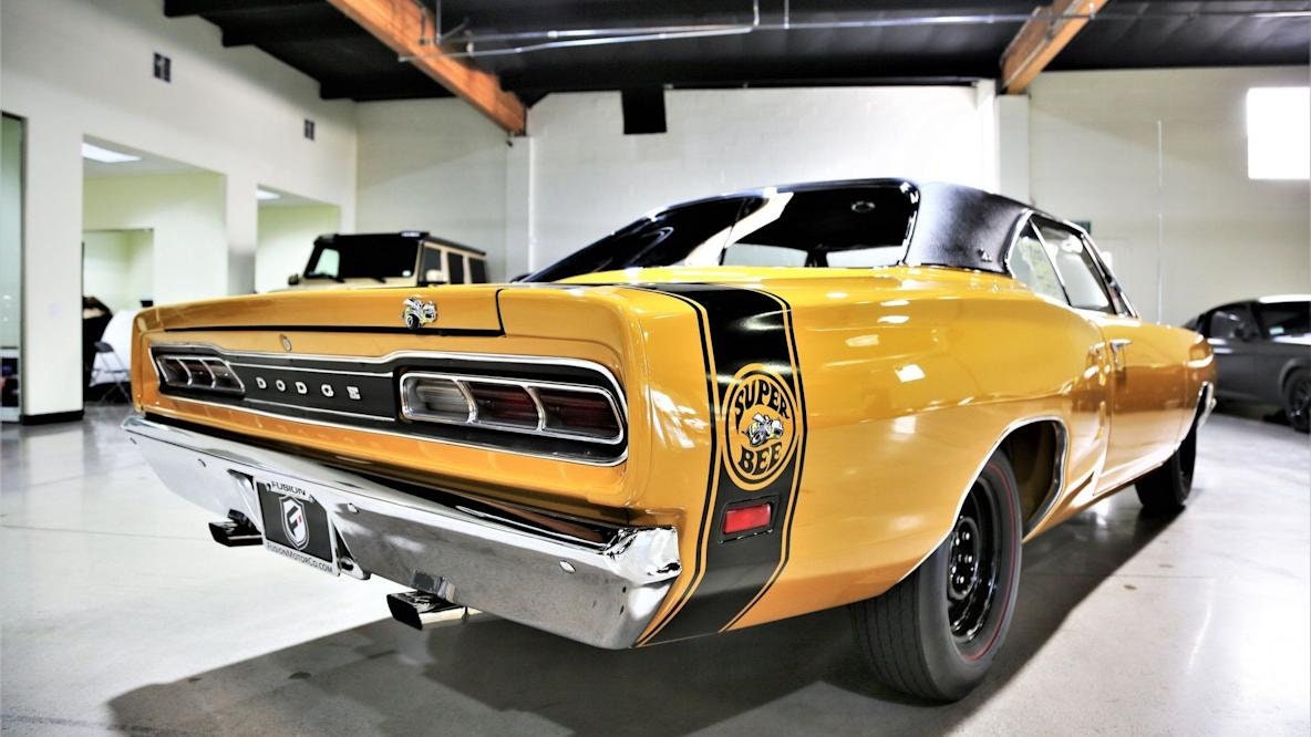 1969 Dodge Coronet Super Bee Wallpaper