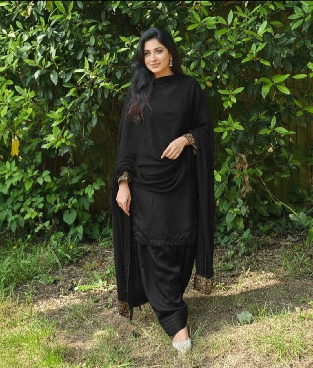 Pakistani Farshi Shalwar Kameez Silk With Jamawar Border Button Details ...