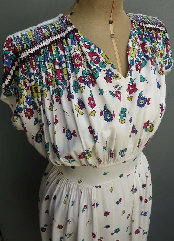 Original Vintage 1940s Dress Rayon Bold Novelty Flora… - Gem Original Vintage 1940s Dress Rayon Bold Novelty Flora… - Gem