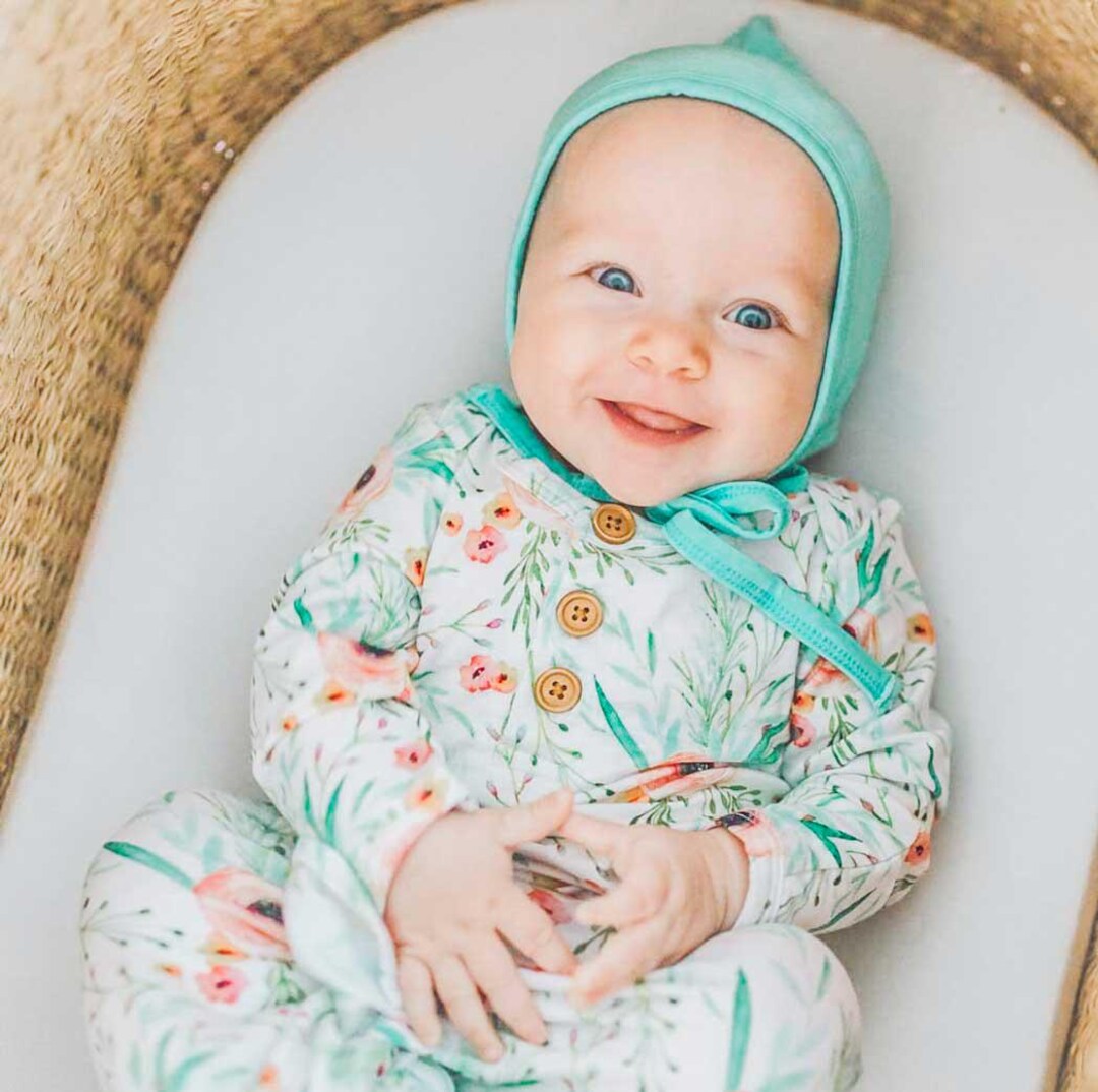 Floral Baby Gown, Knotted Newborn Gown, Baby Outfit Set, Bonnet and ...