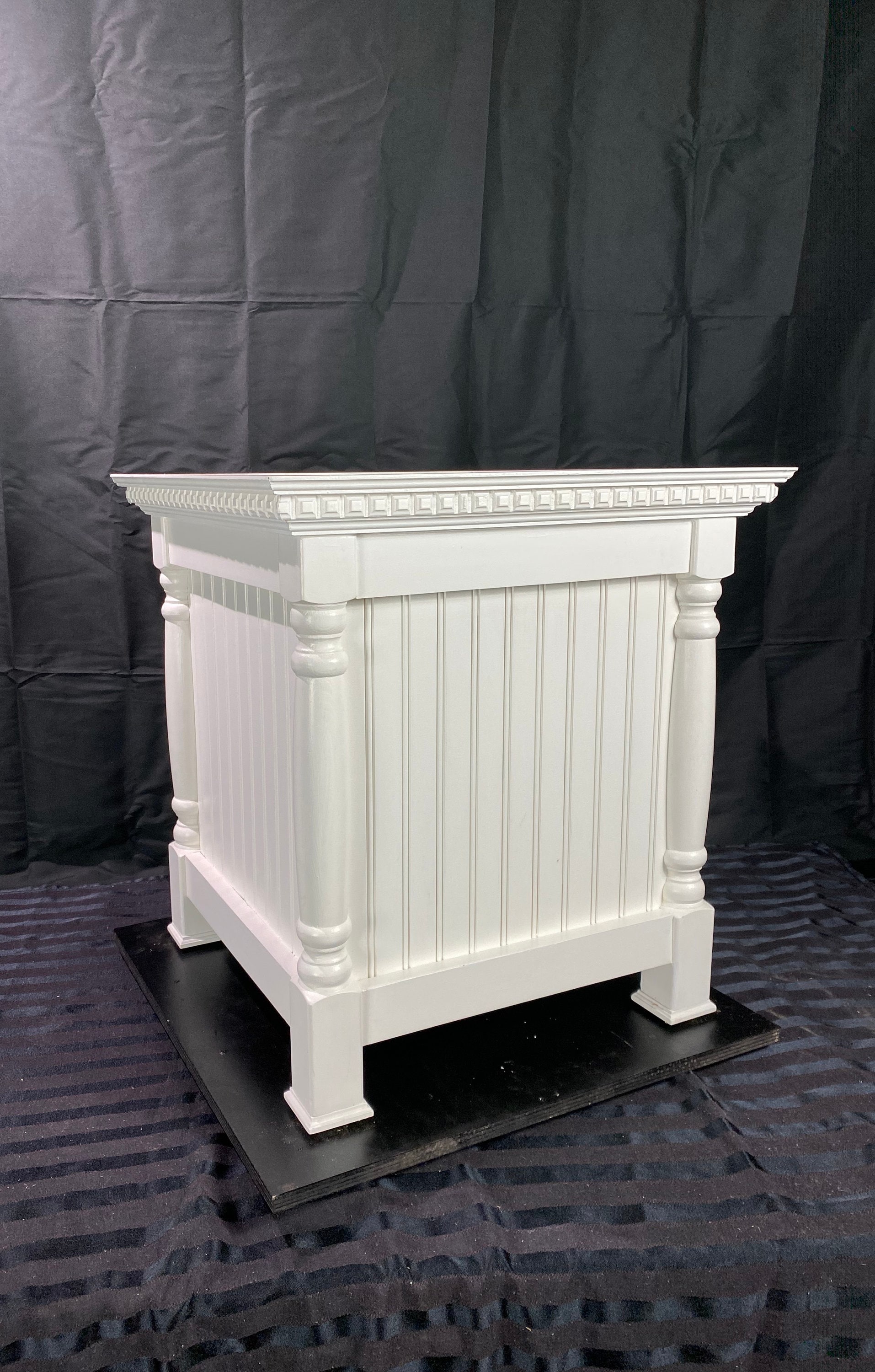 Colonial Style Planter. Custom Planter Boxes, Metal Planter Box ...