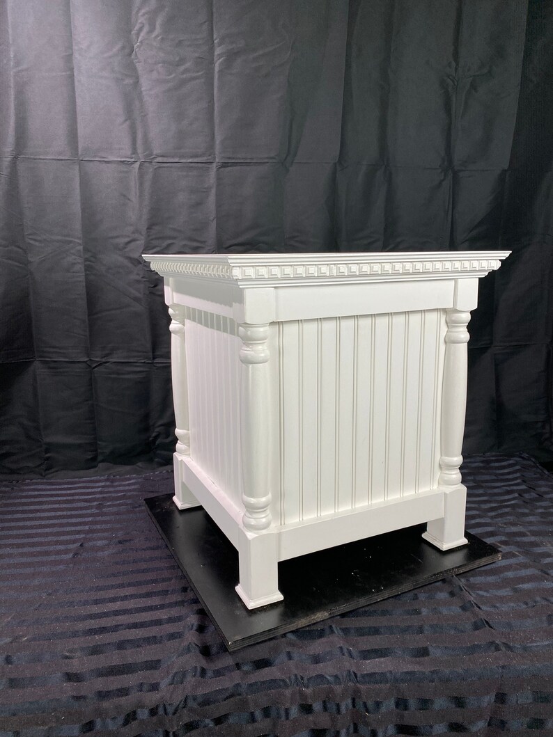 Colonial Style Planter. Custom Planter Boxes, Metal Planter Box ...