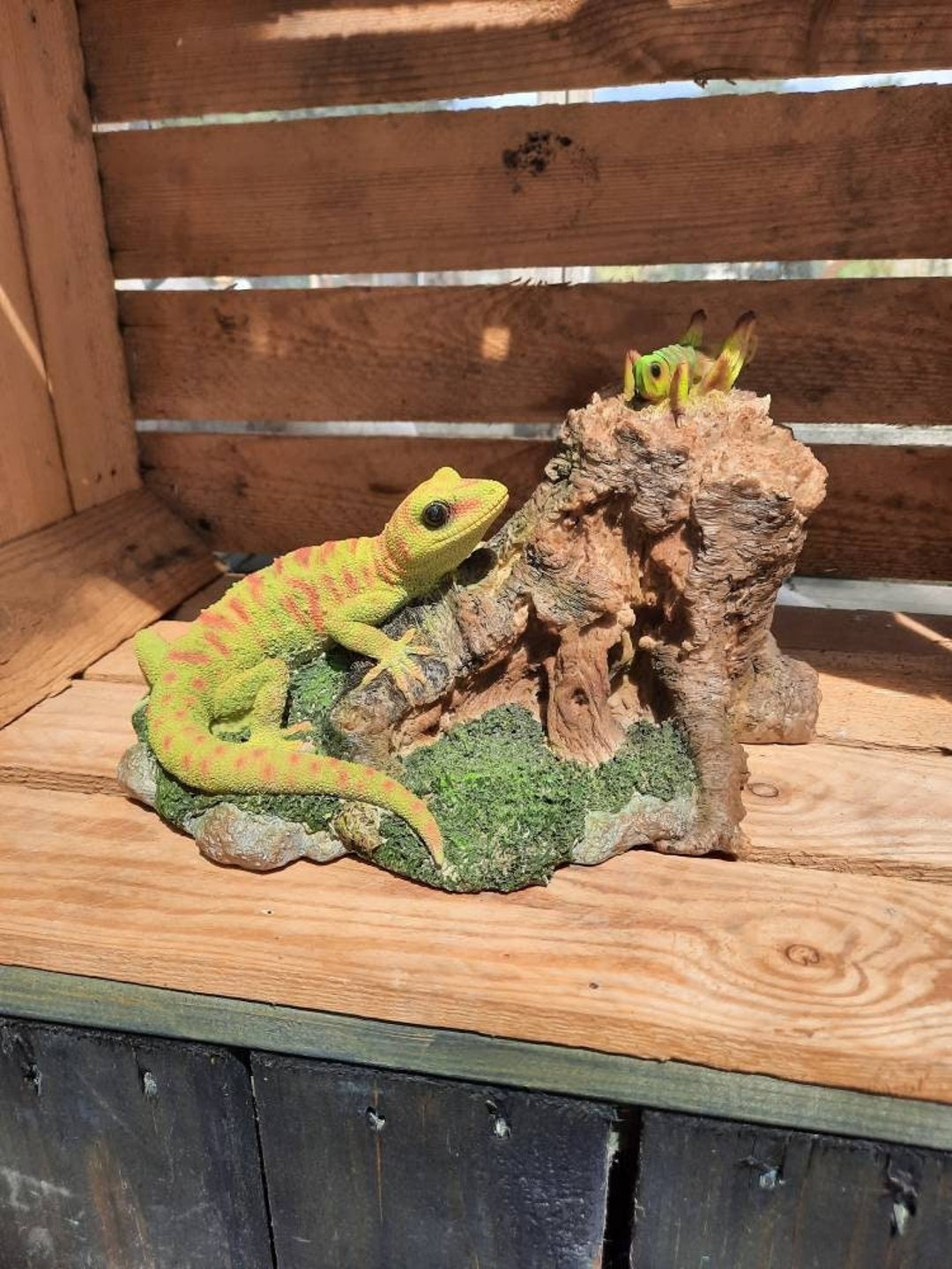 Playful Green Gecko, Vivid Arts, Home and Garden Decoration. - Etsy