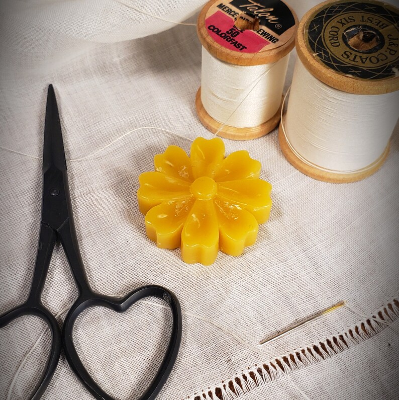 Beeswax Cake for Hand Sewing - Daisy Flower - Thread Conditioner Waxer ...