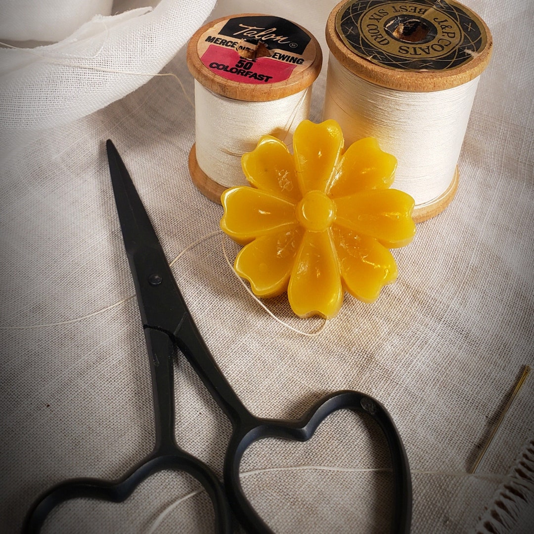 Beeswax Cake for Hand Sewing - Daisy Flower - Thread Conditioner Waxer ...