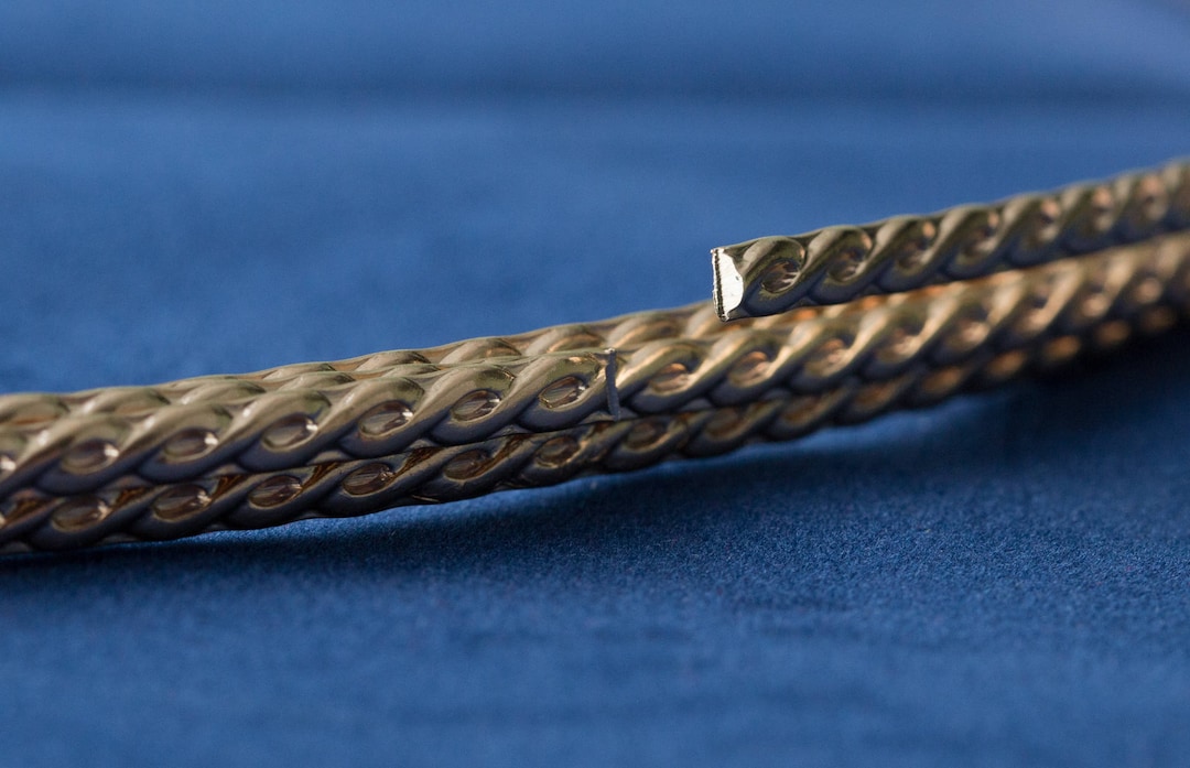 14/20 Yellow Gold-filled Pattern 1/2 Round Wire (3.10 X 1.27mm) - Etsy UK