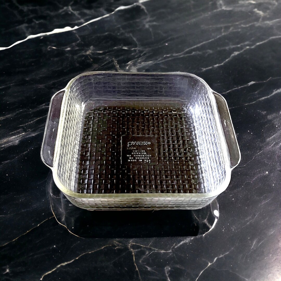 Vintage Pyrex 222-R Clear Basket Weave Textured 8" Brownie Baking Glass ...