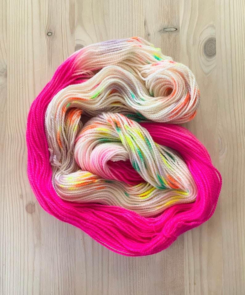 Hand Dyed Pink Speckled DK Weight Yarn Pink and White Yarn - Etsy