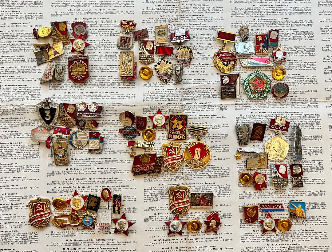 Soviet Communist Pin , Lenin Badge on the Cap, Communist Army ...