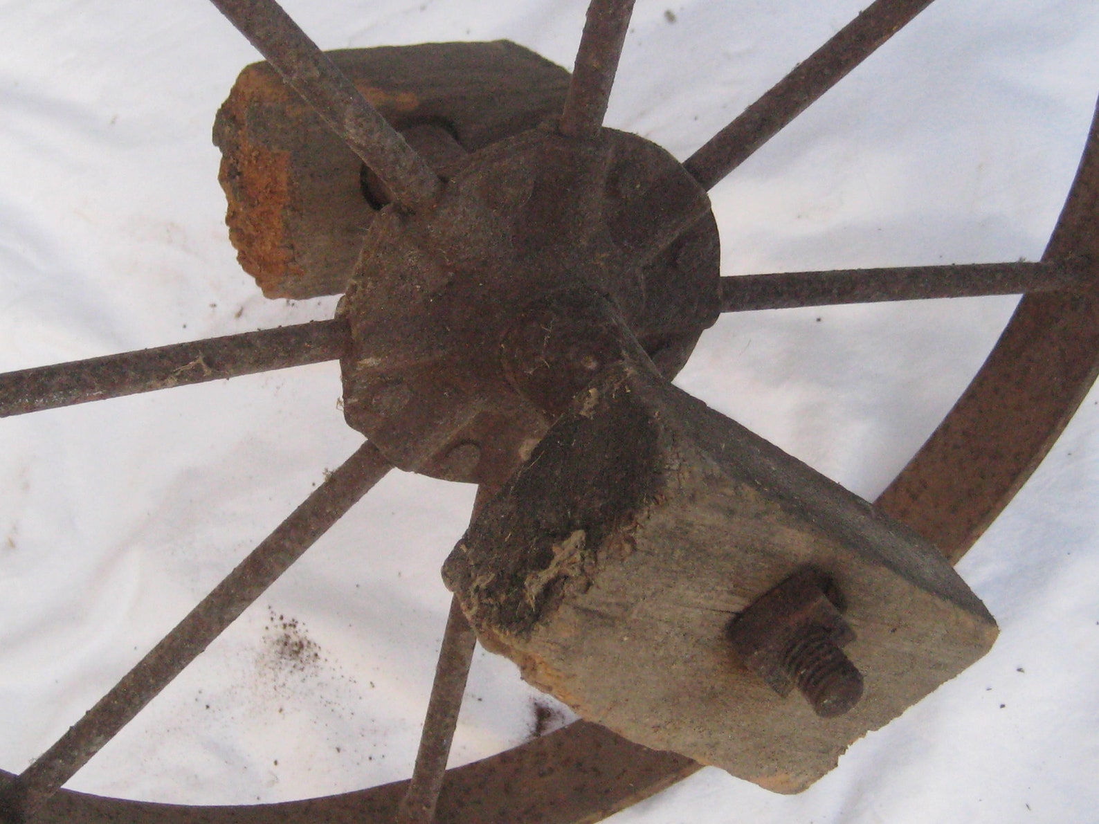 Antique Cast Iron Wheel, Heavy Metal Tractor Wagon Wheel, Outdoor ...