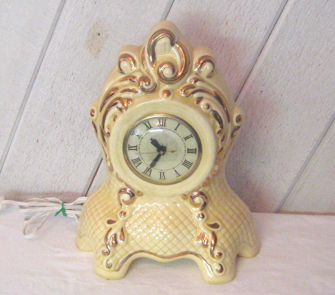 Vintage Ornate Ceramic Mantle Clock, Light Yellow Vanilla Gold ...