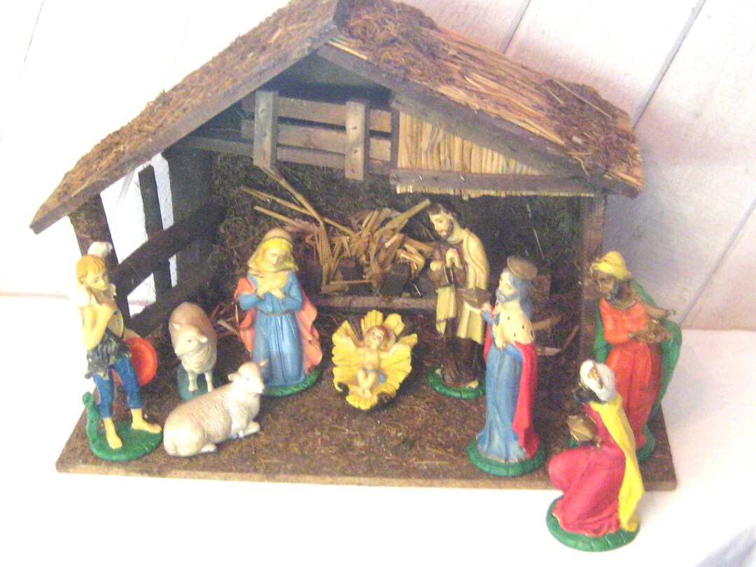 Large Vintage Italian Musical Nativity Set, Fine Detail Figurines, Made ...