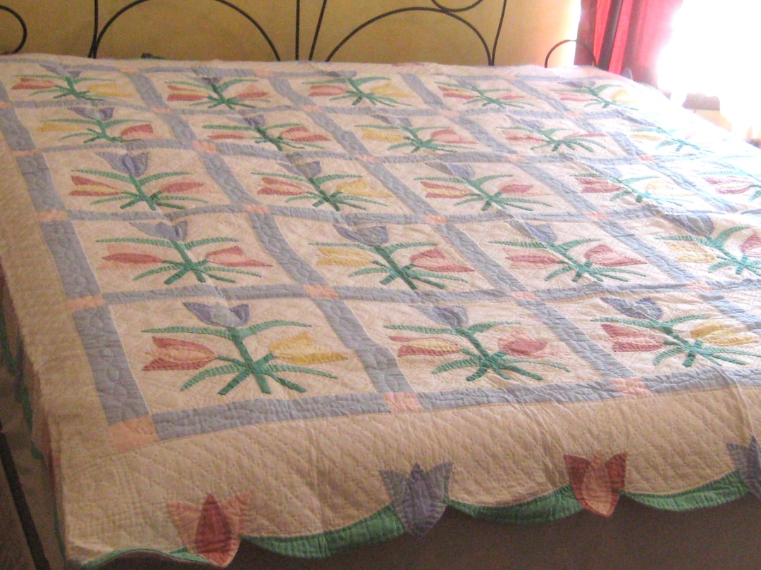 Vintage Tulip Quilt, NOS Arch Full Double Queen Quilt, Pristine Like ...