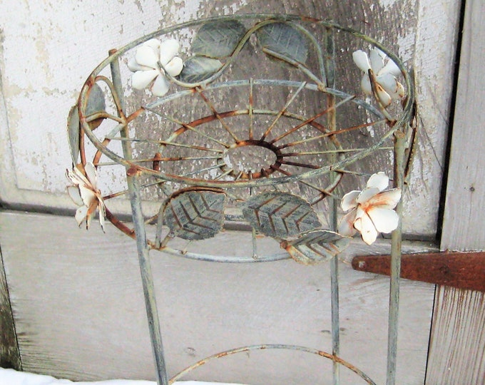 Vintage Tall Metal Plant Stand, 10" Round Rusty Metal 3D Flowers Leaves ...