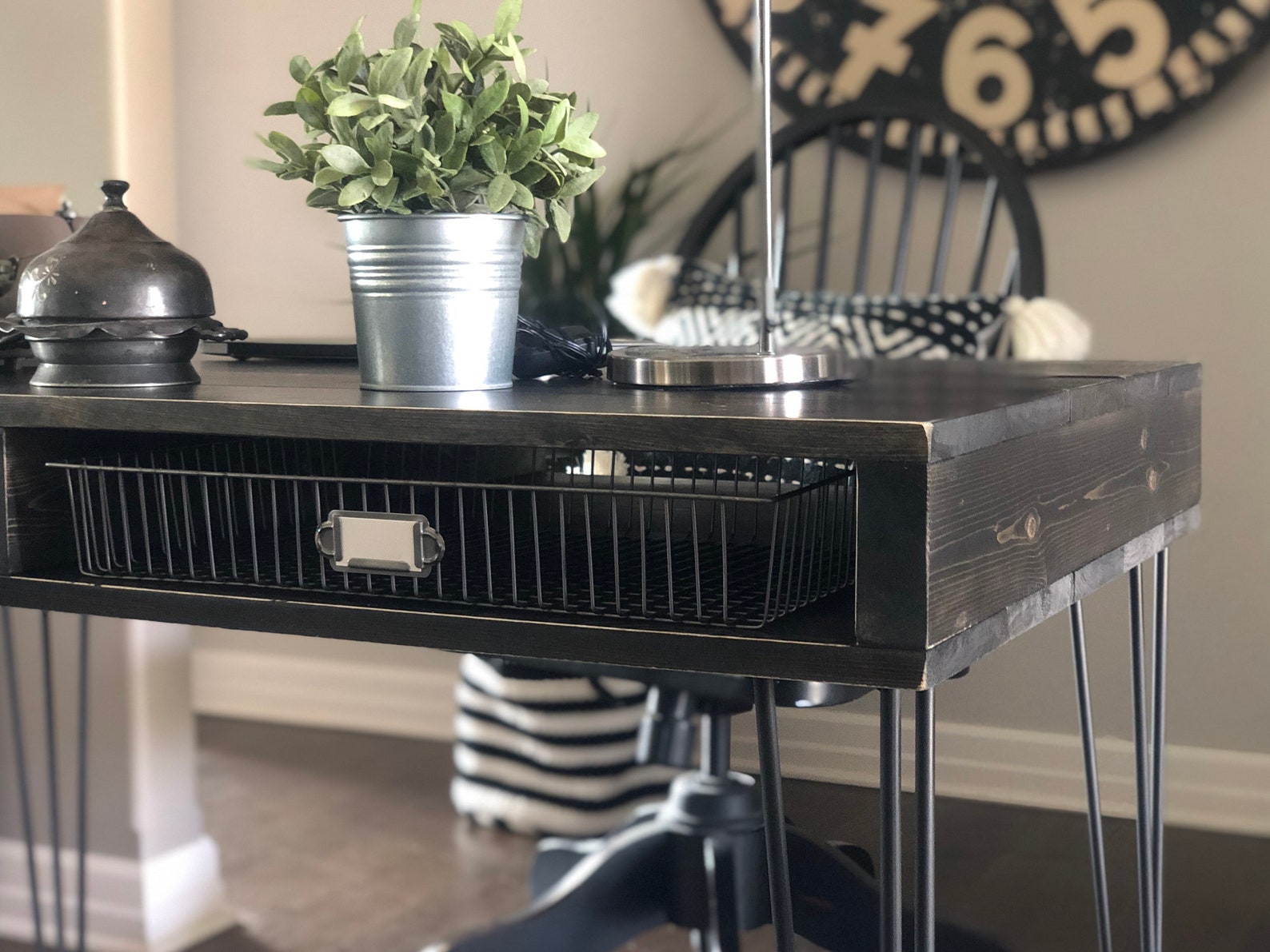 Dottie Office Desk//industrial Pallet Style Desk//mid Century Modern ...