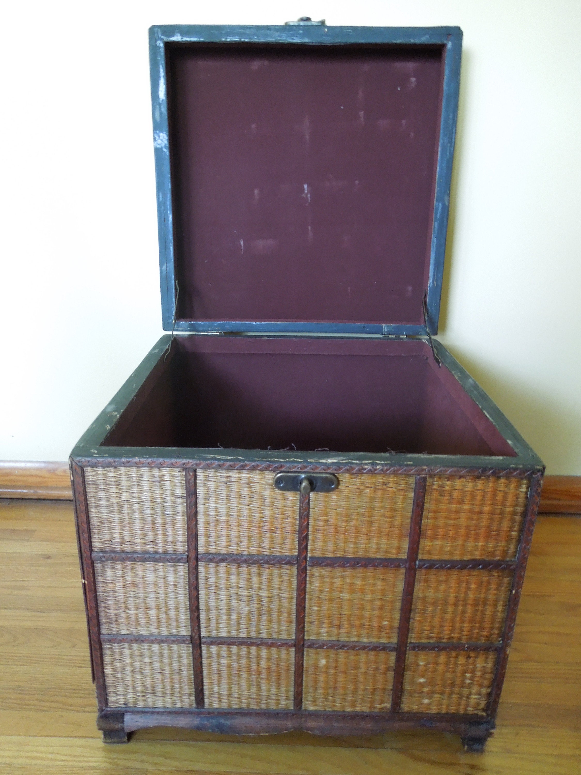 Vintage Rattan Trunk Chest Chinoiserie, Storage Chest Natural Color ...