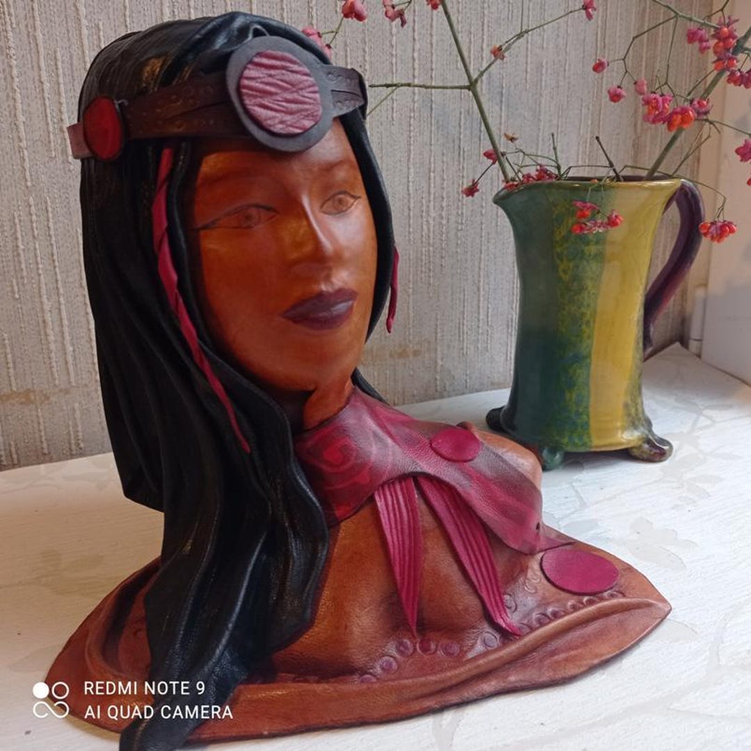 Female Bust princess Haydée Unique Piece LEATHER Worked, Sculpted Made ...