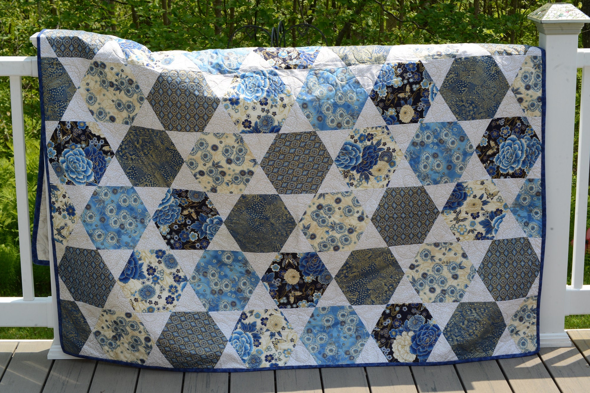 Floating Star Hexagon Quilt - Etsy
