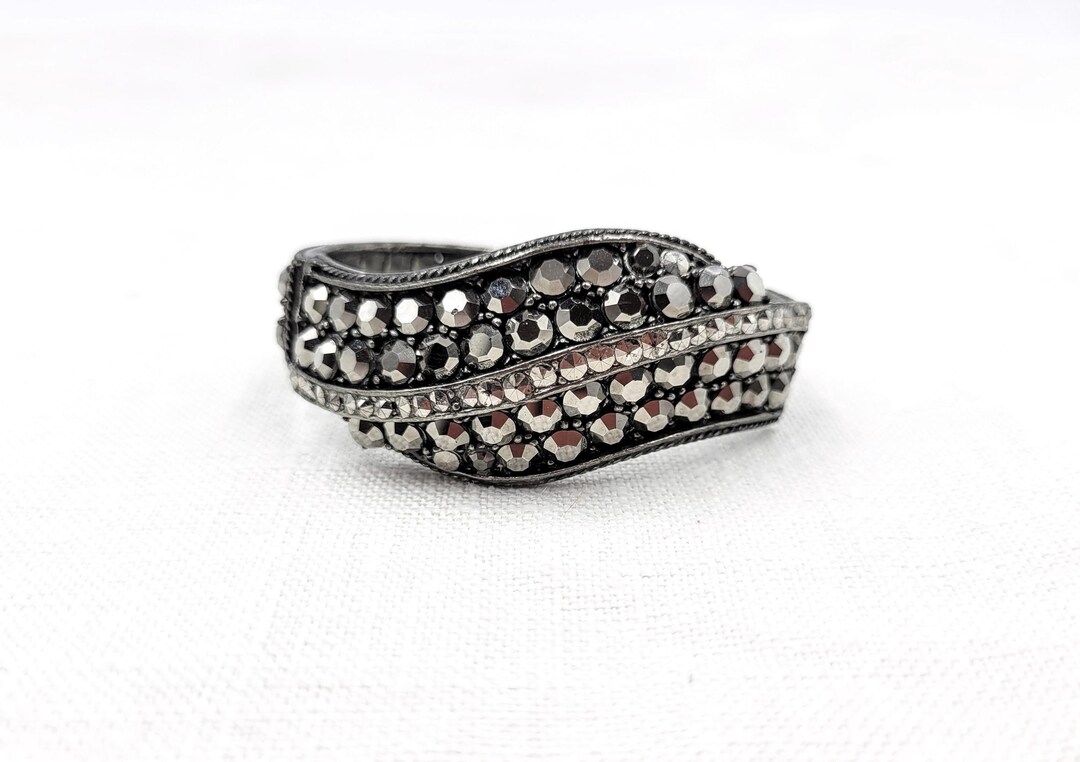 Glittering Vintage Weiss Deep Silver Rhinestone Hinged Clamper / Cuff ...