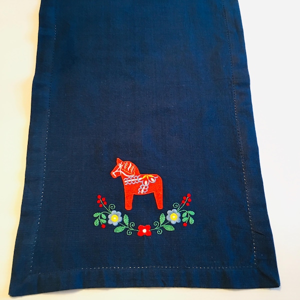 Swedish Flower Runner - Etsy