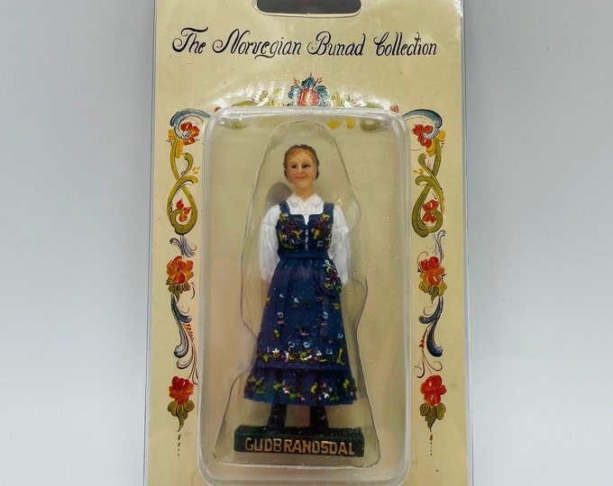 Vintage Scandinavian Norwegian Collectible Bunad Magnet - Gudbrandsdal ...