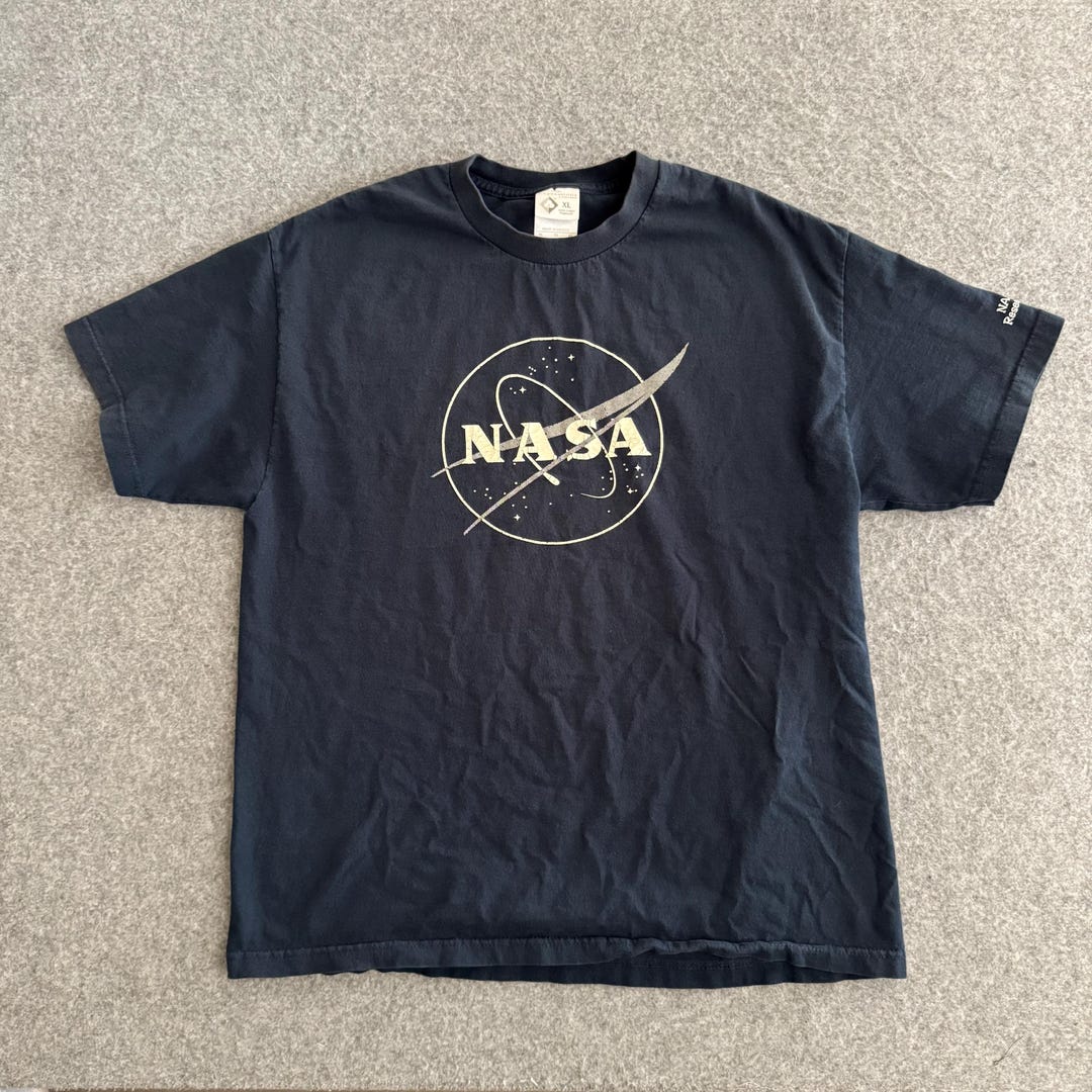 90s NASA Navy Blue Research Center Tee Large - Etsy