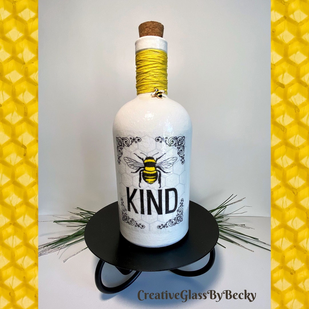 Bee Farmhouse Decor, Bee Kind, Bees and Hive Decor, Bees and Honeycomb ...