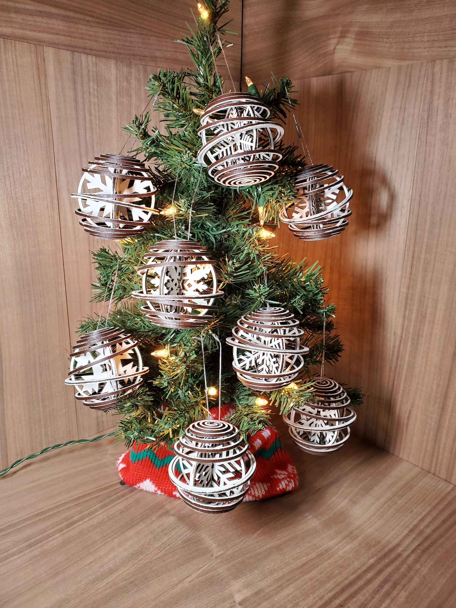 3D Dual Spiral Snowflakes (8) Christmas Ornament SVG - Etsy