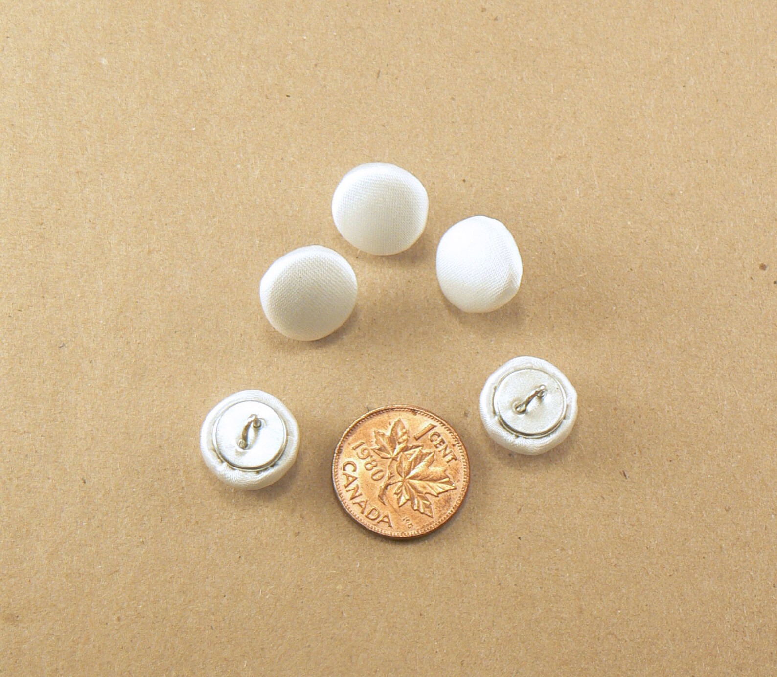 1/2 White Satin Fabric Covered Shank Buttons 13 mm | Etsy