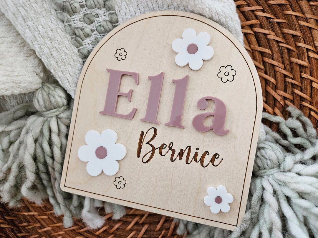 Arch Newborn Baby Name Sign | Daisy Floral Birth Announcement Name ...
