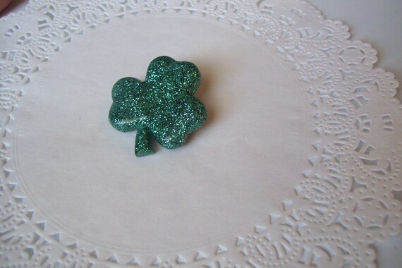 Shamrock pin - Hallmark Shamrock pin - clover pin - S… - Gem
