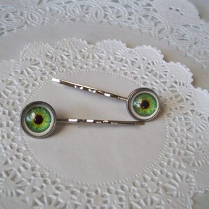 Eyeball Hair Pin - Repurposed Jewelry - Creepy Hair Pin - Unique Hair ...