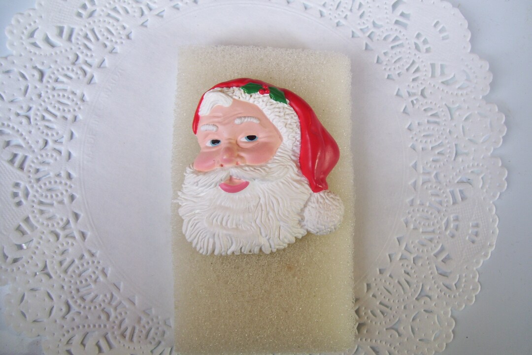 Santa Pin - Santa Claus Pin - Hallmark Santa Pin - Vintage Santa Pin ...