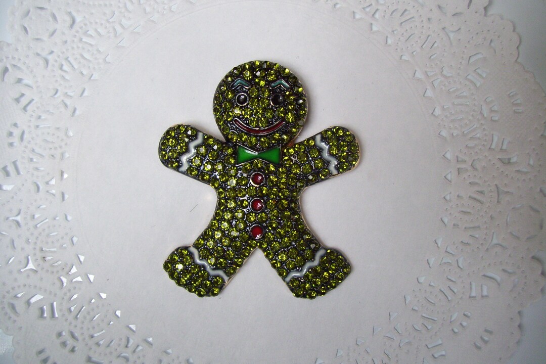 Gingerbread Man Magnet - Repurposed Jewelry - Christmas Magnet ...