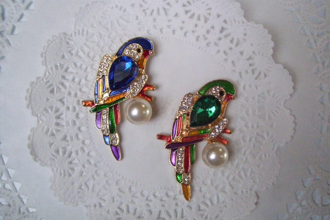 Parrot Magnet - Repurposed Jewelry - Jeweled Magnet - Rhinestone Magnet ...
