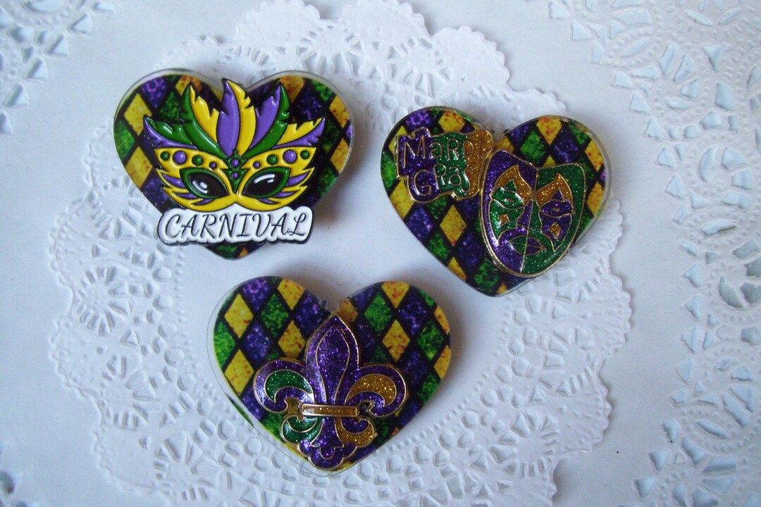 Mardi Gras Magnet - Mardi Gras Decor - Repurposed Jewelry - Carnival ...