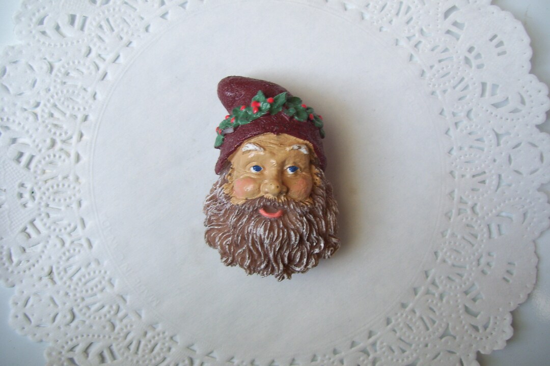 Santa Magnet - Christmas Magnet - Repurposed Jewelry - Christmas Decor ...