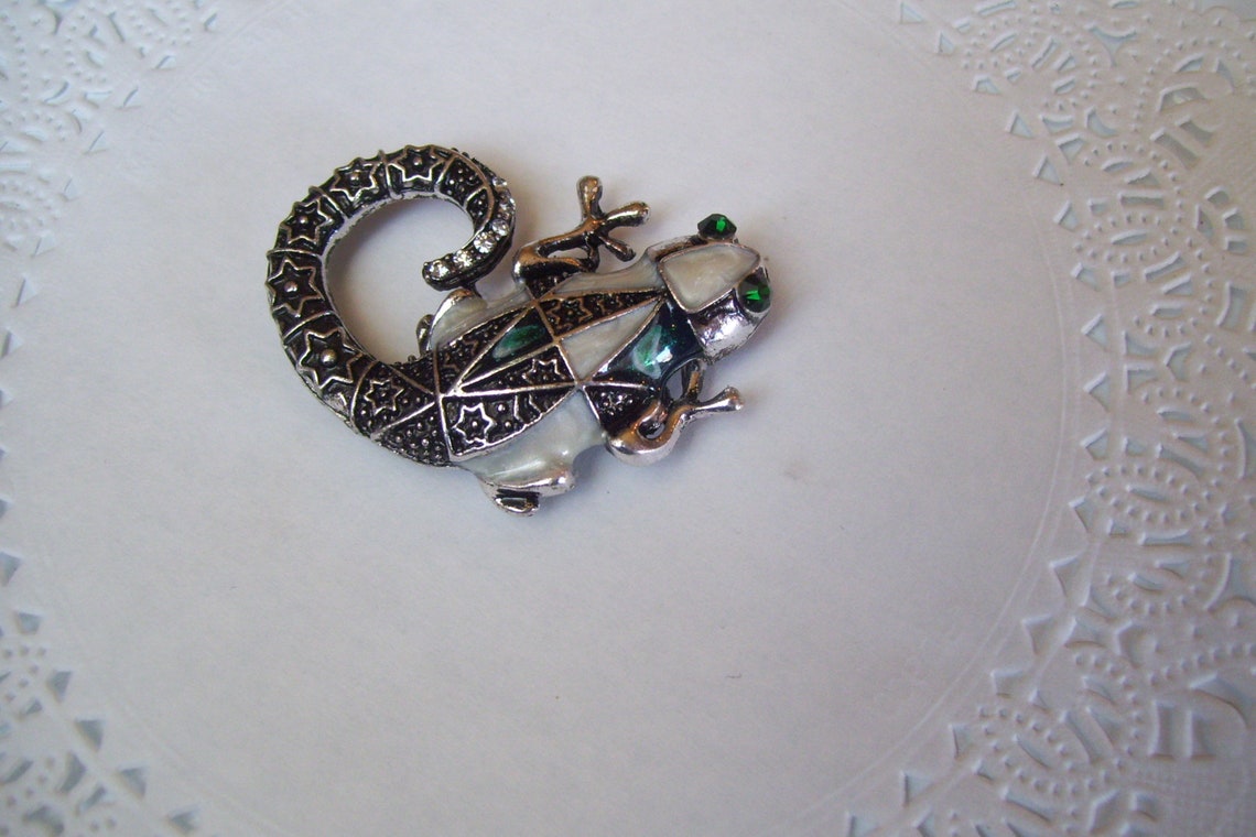 Lizard Magnet Repurposed Jewelry Gecko Magnet Desert - Etsy