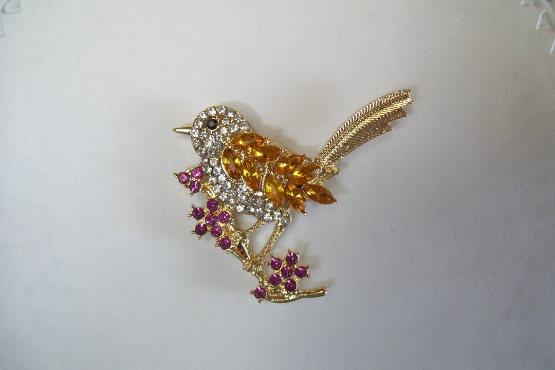 Bird Magnet - Repurposed Jewelry - Bird Decor - Jeweled Magnet ...