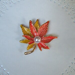 Leaf Magnet - Autumn Leaf Magnet - Repurposed Jewelry - Refrigerator ...