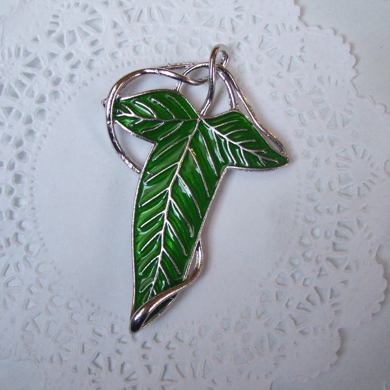 Elven Leaf Brooch - Etsy